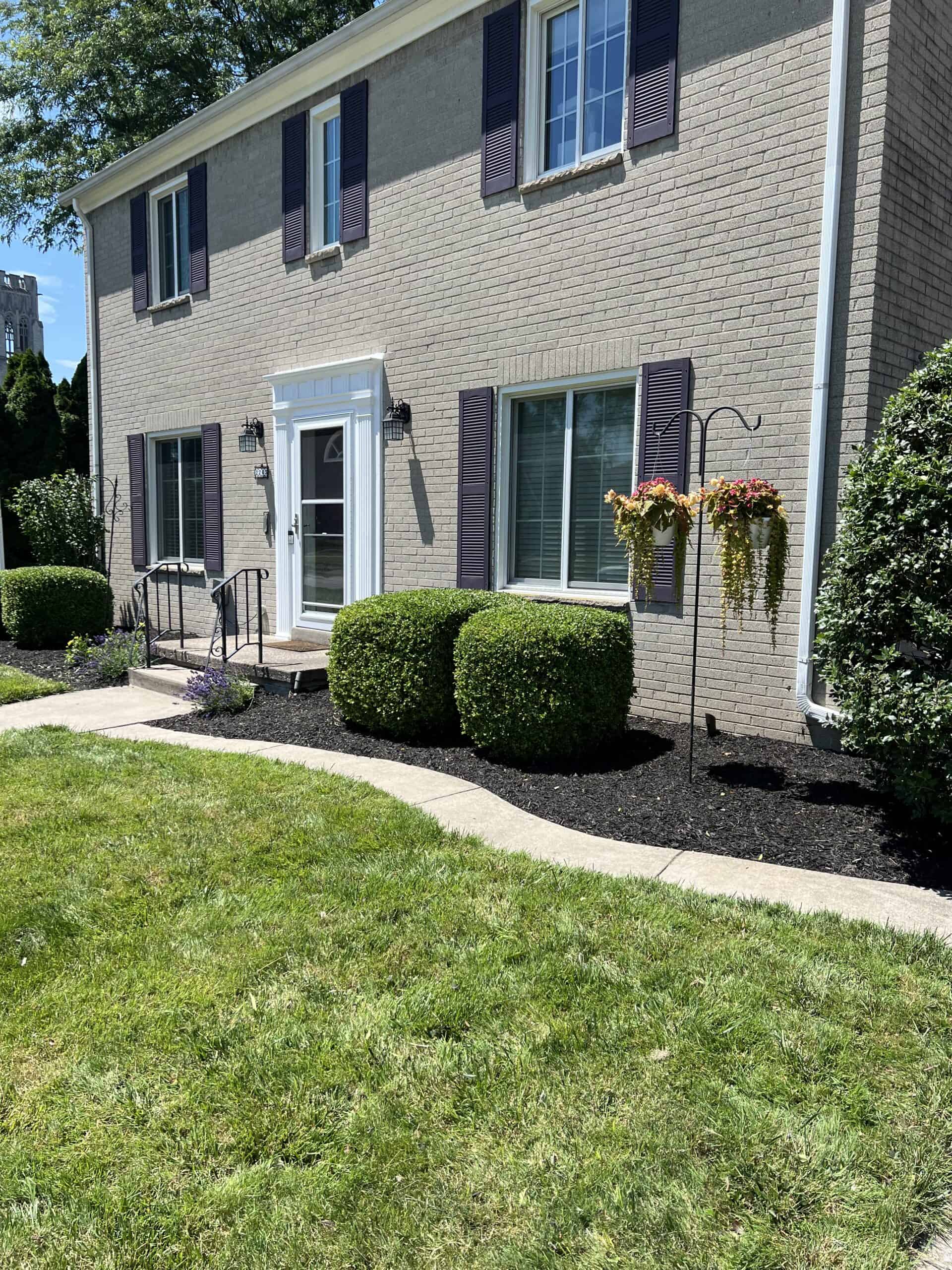 Landscaping clean up, Trimming , cleaning flower beds & mulching • A+ ...